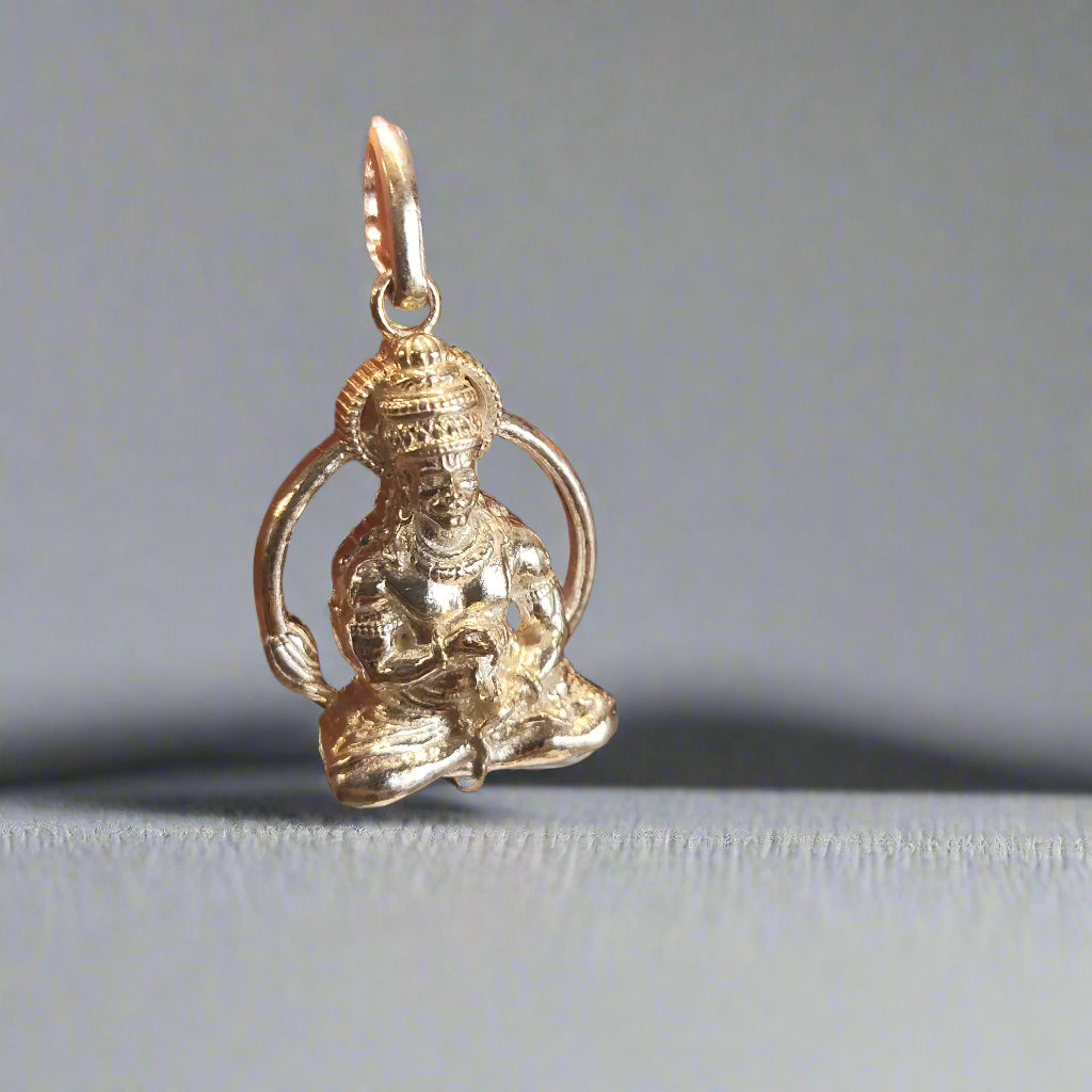 Silver Meditating Hanuman Locket for Men | 925 Sterling Silver Pendant ...